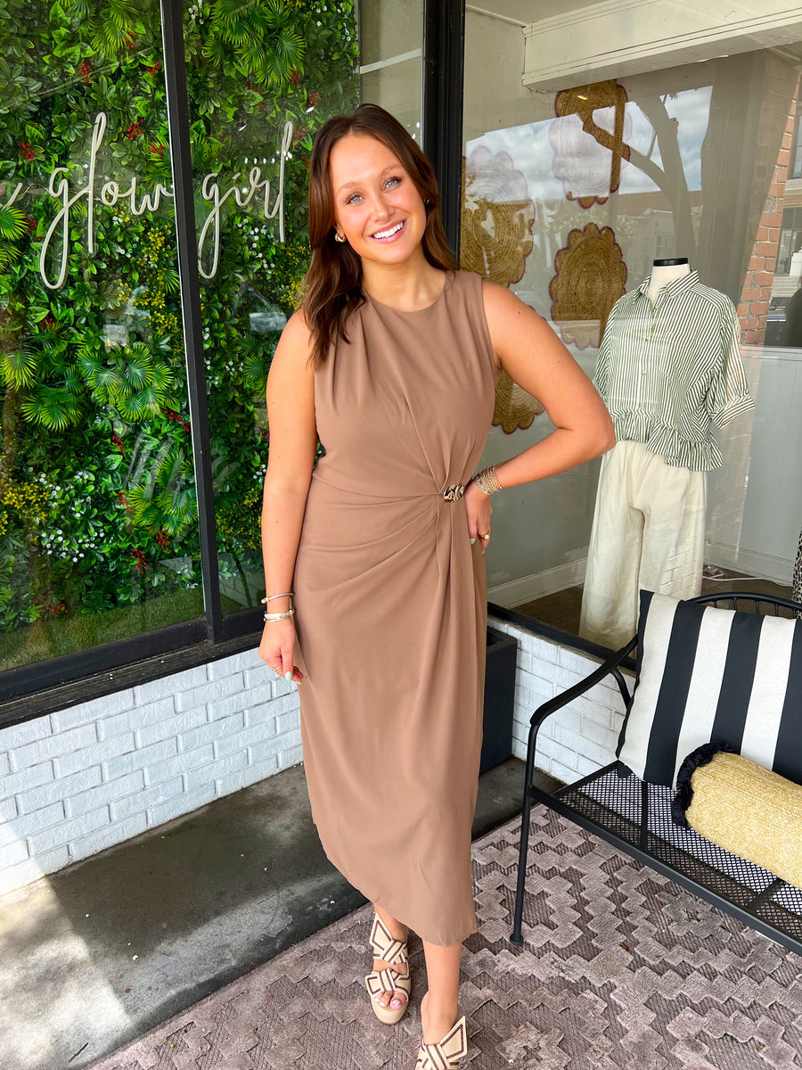 Sarah Sleeveless Pleated Midi Dress - Brown – Lilly Jane